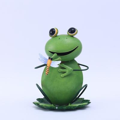 China Iron Metal Frog Garden Ornament - Customizable Metal Animal Decor with 30-60 Day Delivery for sale