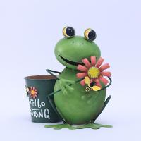China Lightweight Metal Frog Garden Ornament Bucket - Weatherproof Outdoor Decor in Various Sizes and Colors for sale