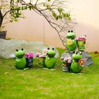 China Lightweight Metal Frog Garden Ornament Bucket - Weatherproof Outdoor Decor in Various Sizes and Colors for sale