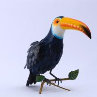 China Blue Toucan Metal Garden Ornament - Handmade Iron Decoration with Rust-Resistant Finish and Custom Sizes for sale