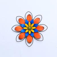 China Modern Flower Metal Garden Wall Decorations - Customizable Iron Outdoor Ornaments with 30-60 Day Delivery for sale