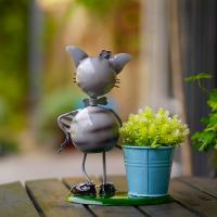China Recycled Metal Cat Garden Ornament with Vase - Handcrafted Outdoor Decor Lasting 2+ Years, Custom Sizes Available for sale