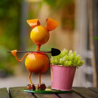 China Handcrafted Metal Dog Garden Ornaments with Plant Bucket - 2-Year Outdoor Durability and Custom ODM/OEM Options for sale