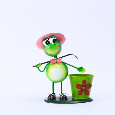 China Handcrafted Metal Frog Garden Decor - Recyclable Iron Material with 2-Year Outdoor Durability - Custom Sizes Available for sale