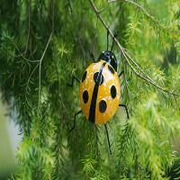 China Metal Ladybug Garden Ornaments - Weatherproof Yellow Decor in Small & Medium Sizes - 1000pcs Minimum Order for sale