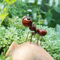 China Small Metal Ant Garden Decoration - Multicolor Rustproof Yard Art in Small & Medium Sizes with 100pcs Minimum Order for sale