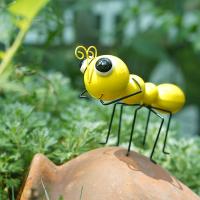 China Metal Ant Garden Ornaments Weatherproof Outdoor Decor - Small & Medium Sizes, Easy Installation for sale