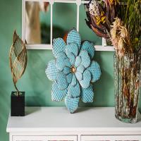 China Custom Metal Flower Wall Hanging Ornaments - Modern Creative Decor with 1000 pcs MOQ and 60-80 Day Delivery for sale
