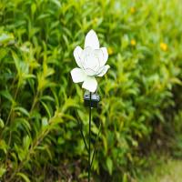 China Solar Garden Ornament IP44 Waterproof 100mAh Battery 6-8 Hours LED Lighting Metal Flower Outdoor Decoration for sale