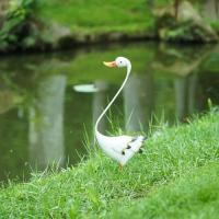 China Custom Metal Goose Garden Ornament - Rustproof Outdoor Decor with 1000pcs MOQ and 60-80 Day Delivery for sale