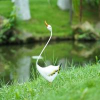 China Custom Metal Goose Garden Ornament - Rustproof Outdoor Decor with 1000pcs MOQ and 60-80 Day Delivery for sale