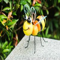 China Customized Metal Garden Ornaments Craftsmanship Backyard Metal Bee Decor for sale