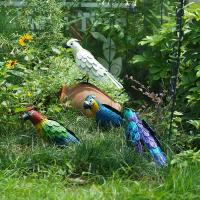 China Multicolor Metal Bird Yard Ornaments Weatherproof Small & Medium Animal Sculptures for Garden Decoration for sale