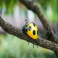 China Backyard Metal Ladybug Decor Outdoor Garden Ladybird Ornaments for sale