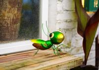China Locust Metal Garden Ornaments Decor Low Maintenance For Decoration for sale