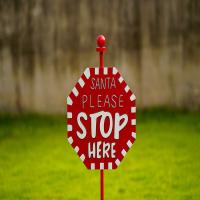 China Space At Metal Santa Stop Here Signs - Customizable Outdoor Christmas Decor with 100pcs MOQ and 60-80 Day Delivery for sale