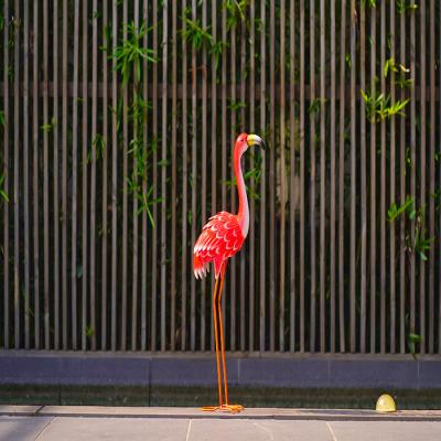 China Outdoor Metal Flamingo Yard Decor Lawn Flamingo Metal Statue for sale