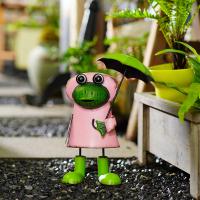 China Durable Metal Garden Ornaments - Weatherproof Frogs in Raincoat Design, Customizable Sizes 100pcs MOQ for sale
