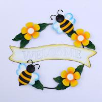 China Custom Metal Wall Hanging Ornaments with Bee Pattern - Handmade Welcome Slogan Decor in Multiple Colors, 100pc MOQ for sale