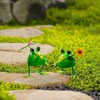 China Artistic Animal Garden Ornament Multicolor Metal Frog Garden Figurines for sale