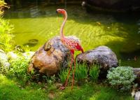 China Metal Pink Flamingo Garden Ornament Set of 2 - Steel Construction with Weather-Resistant Finish for Outdoor Decoration for sale