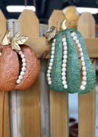 China Metal Harvest Festival Decorations - Outdoor Pumpkin Thanksgiving Yard Ornaments in Small, Medium, Large Sizes for sale