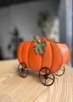 China Reusable Metal Pumpkin Carriage Harvest Decorations - Waterproof Outdoor Autumn Festival Ornaments in Small, Medium, Large Sizes for sale