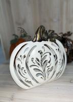 China Metal Harvest Festival Decorations - Small to Large Sizes, Waterproof Pumpkin & Leaf Ornaments for Autumn Events for sale