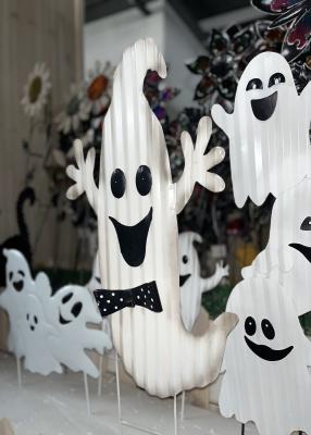 China Outdoor Metal Halloween Ghost Ornaments - Plug-in Garden Statues in Small/Medium Sizes with 20,000pcs Monthly Capacity for sale