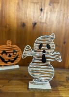 China Space At Halloween Metal Ornaments - Ghost & Pumpkin Garden Decor in Small/Medium Sizes with 100pcs MOQ for sale