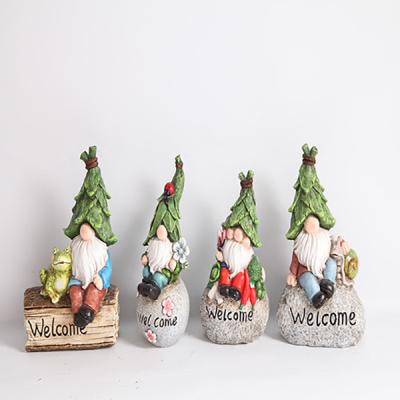China OEM ODM Polyresin Garden Gnome Figurines - Weatherproof Outdoor Decor in Various Sizes 500pcs MOQ for sale