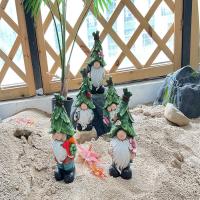 China Space At Fade Resistant Polyresin Garden Ornaments - 500 Pcs Minimum Order with Weatherproof UV Resistant Design for sale