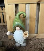 China Custom Magnesium Oxide Garden Gnome Statue with Weatherproof Design - 100pcs MOQ, 60-80 Day Delivery for sale