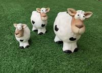 China Handmade Ceramic Pottery Sheep Garden Ornaments - Custom Sizes, 500 MOQ, Black & White Colors for sale