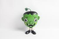 China Metal Halloween Frankenstein Ornament Swang Statue Tabletop Decor - Small/Medium Sizes in White/Green/Black Colors for sale