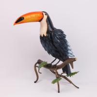 China Metal Toucan Blue Bird Garden Ornament with Nature-Inspired Decoration for sale