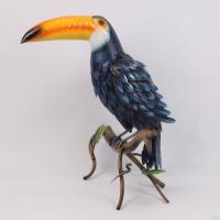 China Metal Toucan Blue Bird Garden Ornament with Nature-Inspired Decoration for sale