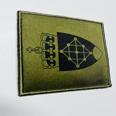 China Glossy or Matte Finish Garment Patches Rectangular Customized Logo Durable for sale