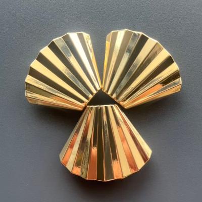 China Garment Buttons Designed to Meet Shirt Package Requirements Featuring Durable Construction and Elegant Design for sale