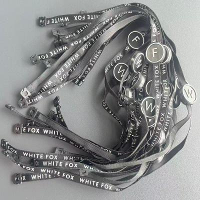 China Rectangle Black Hang Tag String 0.1 Ounces Hanging Tags Suitable for Clothing Accessories and Product Identification Purposes for sale