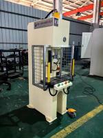 China Hydraulic Press Machine with 700 Mpa Max Opening Height 380V Input Voltage and Emergency Stop Button for sale