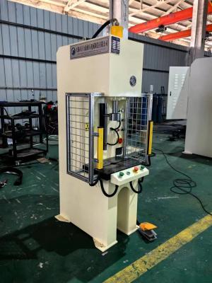 China Hydraulic Press Machine with 700 Mpa Max Opening Height 380V Input Voltage and Emergency Stop Button for sale