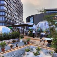 China Geodesic Dome Glamping Geodesic Dome Glamping Tent Luxury PC Rohs Compliant Railway for sale