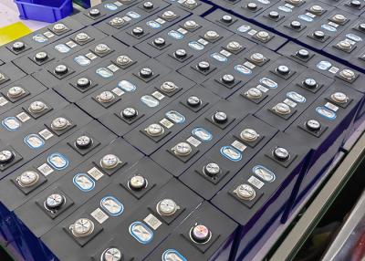 China 18650 Prismatic LiFePO4 Battery 3.2V202AH 10C Discharge Rate for Heavy Duty Equipment for sale