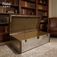 China Industrial Aviator Aluminum Coffee Table Vintage Riveted Metal Storage Trunk Chest Lift-Top Industrial Style Living Room Table for sale