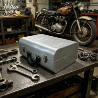 China Vintage Aviator Aluminum Storage Box Riveted Metal Briefcase Hard Shell Suitcase with Leather Handle for sale