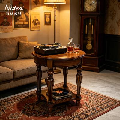 China Traditional Solid Wood Round End Table 2-Tier Vintage Side Table with Carved Fluted Legs Classic Living Room Sofa Table for sale