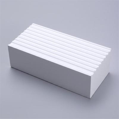China Smooth Surface Alumina Temperature Brick for Temperature Applications for sale