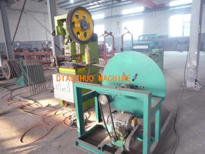 China 1.5kw Concertina Wire Machine , 5 / 9 Strips Barbed Wire Fencing Machine for sale