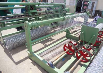 China Galvanized Wire Chain Link Fence Weaving Machine , Chain Link Wire Machine 3.8T for sale